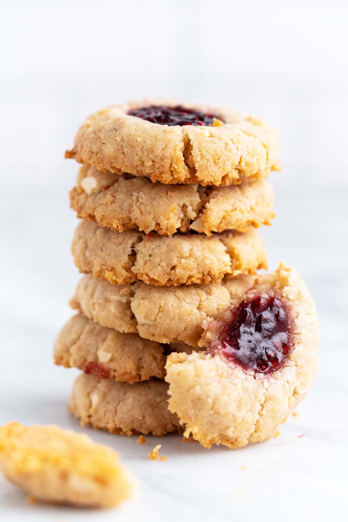 17 Fantastic Vegan Cookie Recipes to Enjoy Tonight